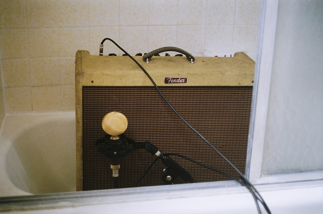 Detecting Submarines: The Role of Hydrophones
