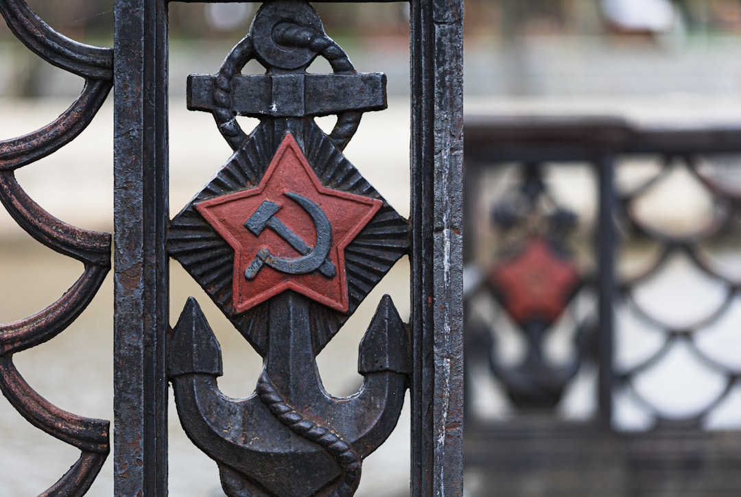 The Soviet Union's Arms Race Loss: Factors and Consequences