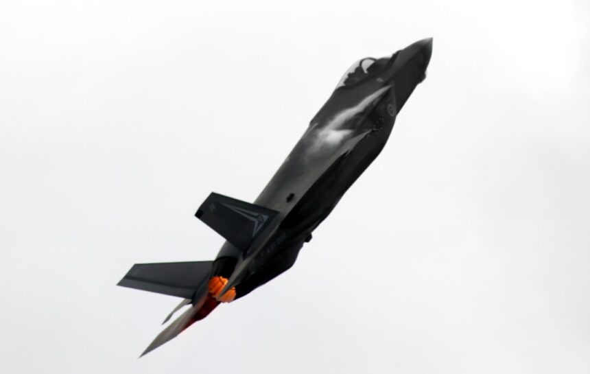 Stealth and Precision: F-117 Nighthawk's Victory in Desert Storm